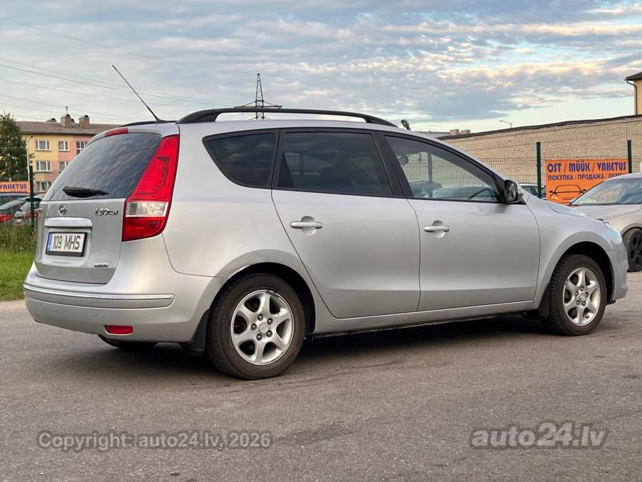 Pelēks Hyundai i30 2009 Narva, ar dzinēja tilpumu 2.00 L un nobraukumu 205 tūkst. km par 1999 €, foto 6 vietnē AUTOMOTO.COM.LV