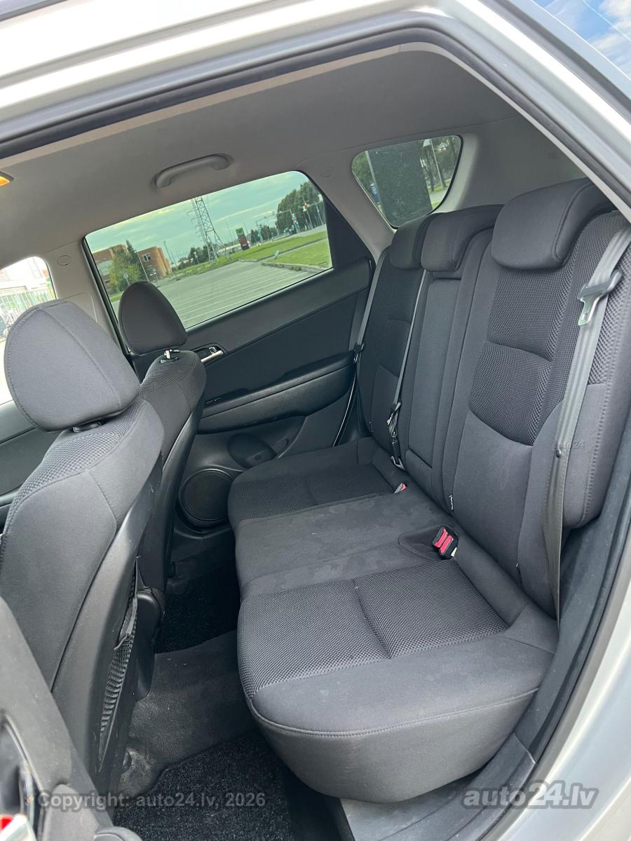 Pelēks Hyundai i30 2009 Narva, ar dzinēja tilpumu 2.00 L un nobraukumu 205 tūkst. km par 1999 €, foto 13 vietnē AUTOMOTO.COM.LV