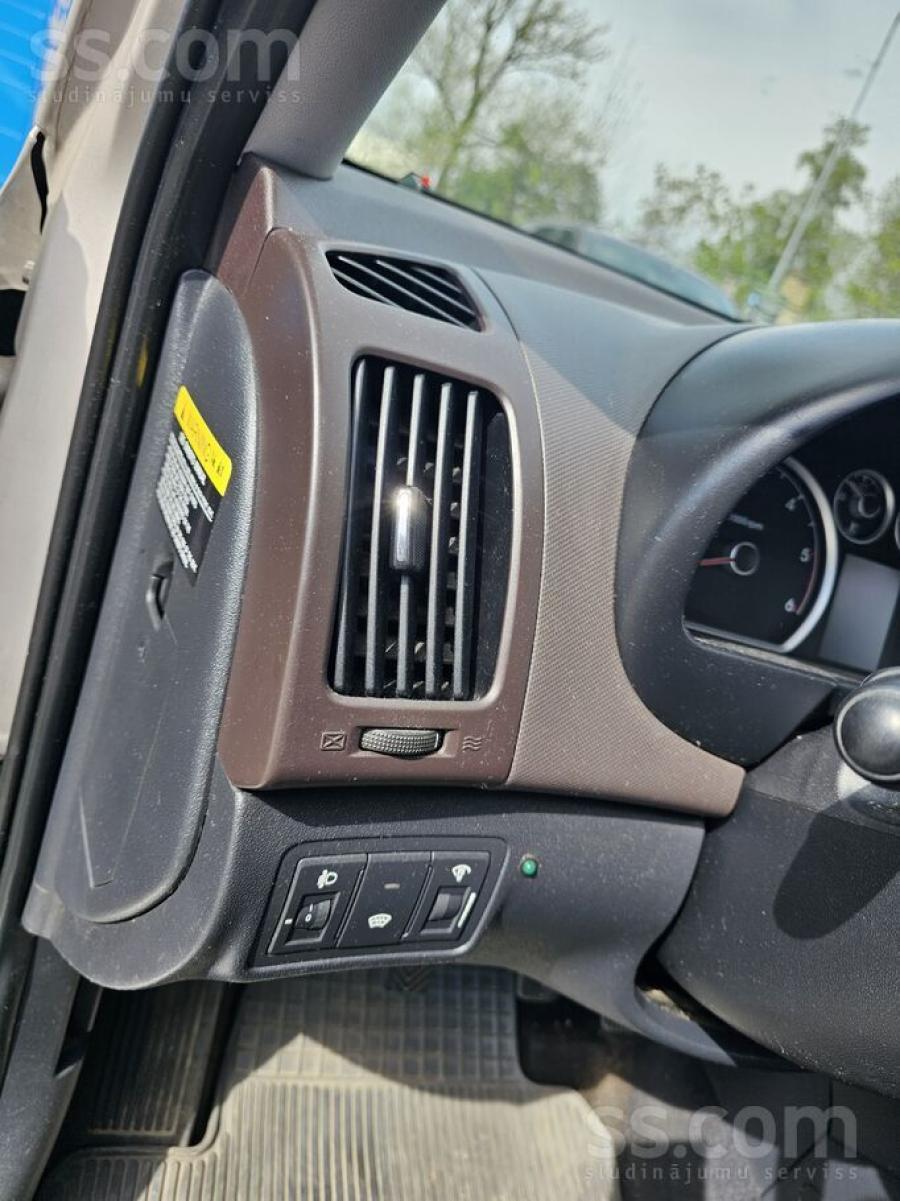 Pelēks Hyundai i30 2009 Rīga, ar dzinēja tilpumu 1.60 L un nobraukumu 277 tūkst. km par 1190 €, foto 4 vietnē AUTOMOTO.COM.LV