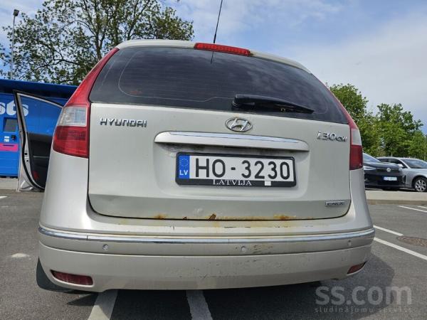 Grey Hyundai i30 2009 in Riga, with an engine capacity of 1.60 L and mileage of 277 thousand km for 1190 €, photo 8 on AUTOMOTO.COM.LV