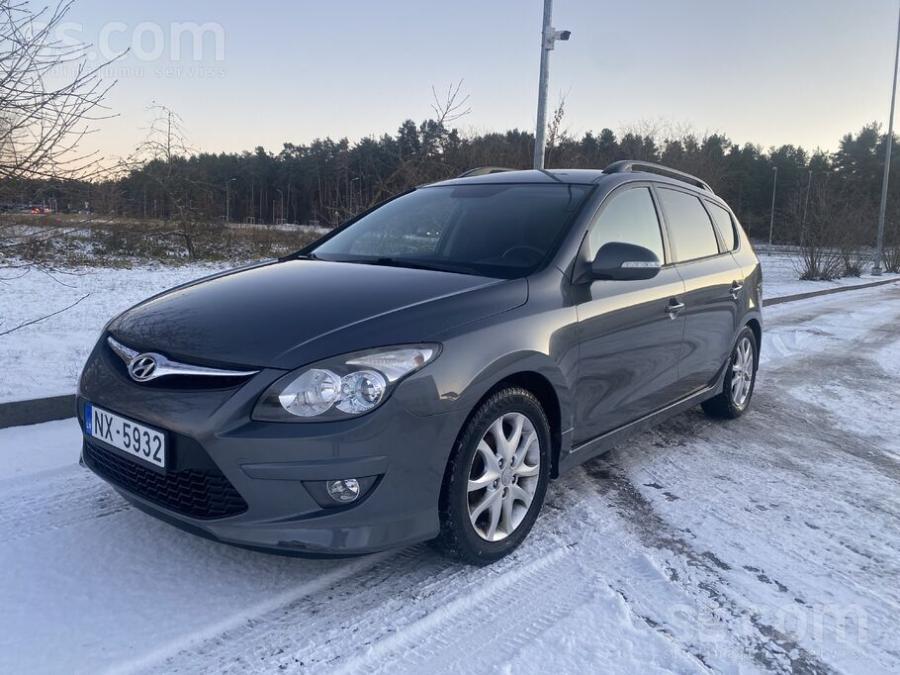 Pelēks Hyundai i30 2010 Rīga, ar dzinēja tilpumu 1.60 L un nobraukumu 222 tūkst. km par 3000 €, foto 1 vietnē AUTOMOTO.COM.LV