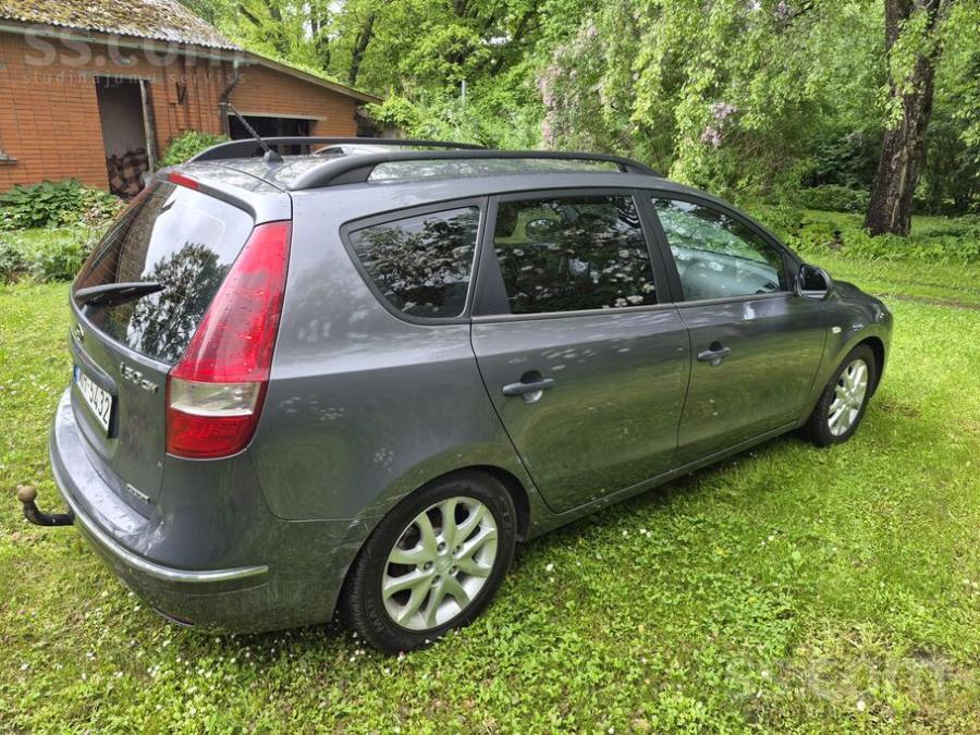 Pelēks Hyundai i30 2010 Rīga, ar dzinēja tilpumu 1.60 L un nobraukumu 349 tūkst. km par 1800 €, foto 4 vietnē AUTOMOTO.COM.LV