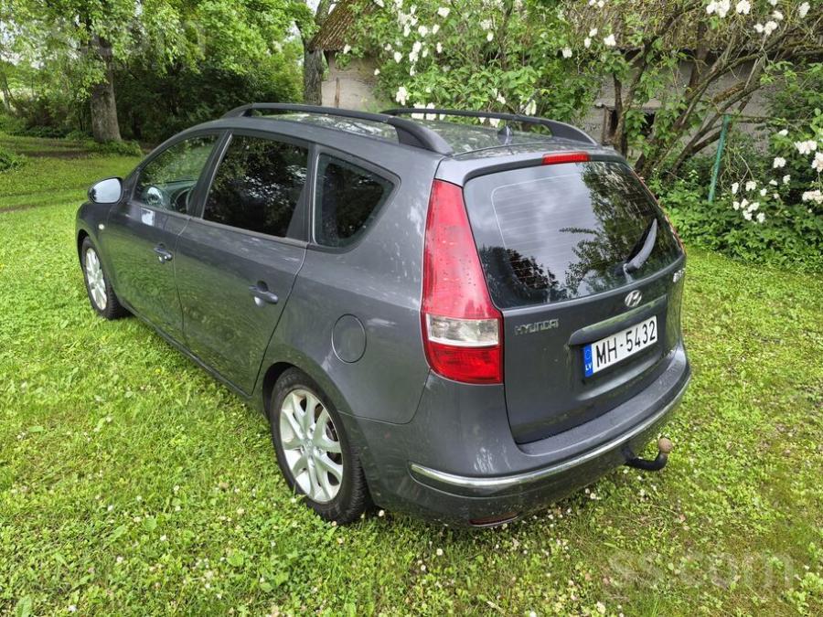 Pelēks Hyundai i30 2010 Rīga, ar dzinēja tilpumu 1.60 L un nobraukumu 349 tūkst. km par 1800 €, foto 5 vietnē AUTOMOTO.COM.LV