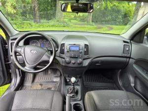 Pelēks Hyundai i30 2010 Rīga, ar dzinēja tilpumu 1.60 L un nobraukumu 349 tūkst. km par 1800 €, foto 7 vietnē AUTOMOTO.COM.LV