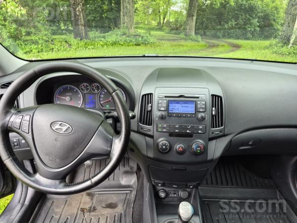 Grey Hyundai i30 2010 in Riga, with an engine capacity of 1.60 L and mileage of 349 thousand km for 1800 €, photo 7 on AUTOMOTO.COM.LV