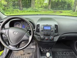 Pelēks Hyundai i30 2010 Rīga, ar dzinēja tilpumu 1.60 L un nobraukumu 349 tūkst. km par 1800 €, foto 8 vietnē AUTOMOTO.COM.LV