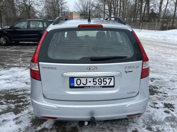 Серый Хендай i30 2010 в Лимбажи, объемом двигателя 1.60 л и пробегом 110 тыс. км за 3550 €, фото 5 на AUTOMOTO.COM.LV