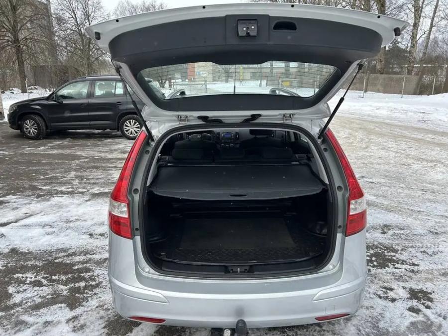 Серый Хендай i30 2010 в Лимбажи, объемом двигателя 1.60 л и пробегом 110 тыс. км за 3550 €, фото 8 на AUTOMOTO.COM.LV