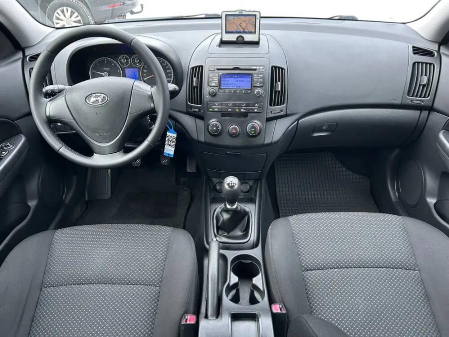 Серый Хендай i30 2010 в Лимбажи, объемом двигателя 1.60 л и пробегом 110 тыс. км за 3550 €, фото 10 на AUTOMOTO.COM.LV