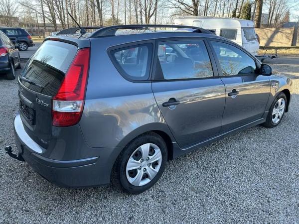 Pelēks Hyundai i30 2010 Limbaži, ar dzinēja tilpumu 1.40 L un nobraukumu 134 tūkst. km par 3550 €, foto 4 vietnē AUTOMOTO.COM.LV