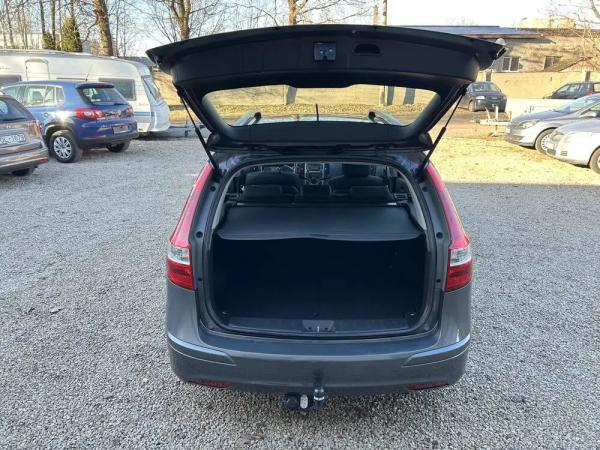 Pelēks Hyundai i30 2010 Limbaži, ar dzinēja tilpumu 1.40 L un nobraukumu 134 tūkst. km par 3550 €, foto 7 vietnē AUTOMOTO.COM.LV
