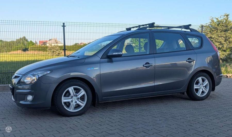 Pelēks Hyundai i30 2010 Kauņa, ar dzinēja tilpumu 1.58 L un nobraukumu 185 tūkst. km par 1800 €, foto 4 vietnē AUTOMOTO.COM.LV