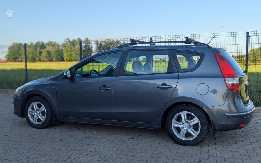 Pelēks Hyundai i30 2010 Kauņa, ar dzinēja tilpumu 1.58 L un nobraukumu 185 tūkst. km par 1800 €, foto 5 vietnē AUTOMOTO.COM.LV