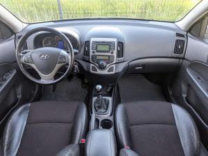 Pelēks Hyundai i30 2010 Kauņa, ar dzinēja tilpumu 1.58 L un nobraukumu 185 tūkst. km par 1800 €, foto 24 vietnē AUTOMOTO.COM.LV