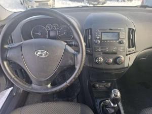 Grey Hyundai i30 2011 in Utena, with an engine capacity of 1.58 L and mileage of 230 thousand km for 2100 €, photo 13 on AUTOMOTO.COM.LV