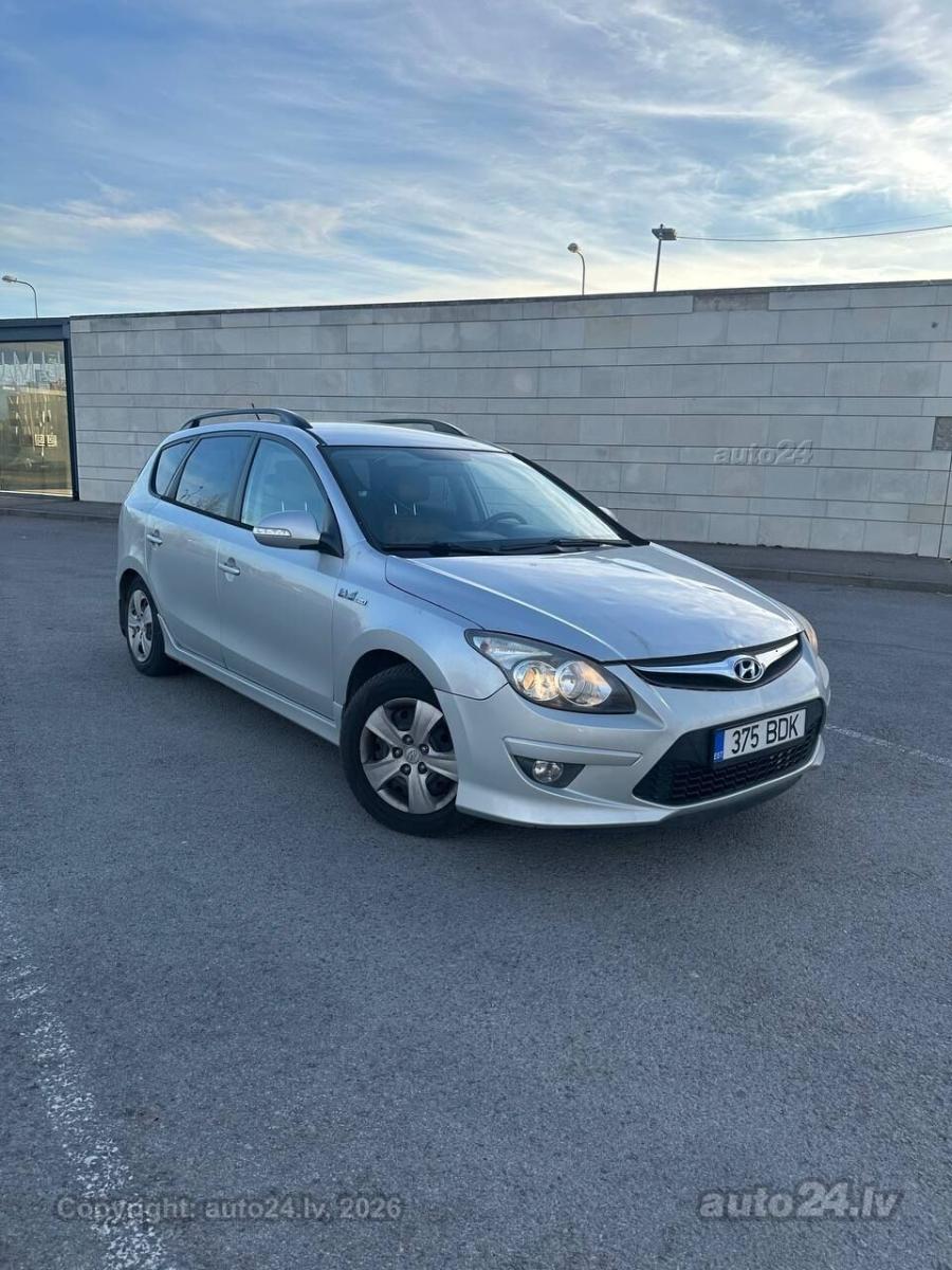 Pelēks Hyundai i30 2011 Tallina, ar dzinēja tilpumu 1.60 L un nobraukumu 359 tūkst. km par 2999 €, foto 1 vietnē AUTOMOTO.COM.LV