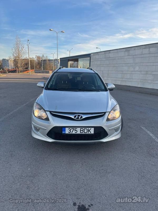 Pelēks Hyundai i30 2011 Tallina, ar dzinēja tilpumu 1.60 L un nobraukumu 359 tūkst. km par 2999 €, foto 3 vietnē AUTOMOTO.COM.LV