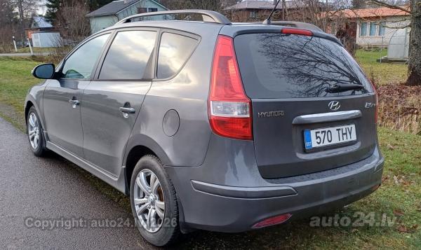 Pelēks Hyundai i30 2011 Tallina, ar dzinēja tilpumu 1.60 L un nobraukumu 197 tūkst. km par 3900 €, foto 5 vietnē AUTOMOTO.COM.LV