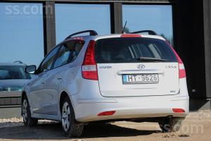 Pelēks Hyundai i30 2011 Tukums, ar dzinēja tilpumu 1.60 L un nobraukumu 245 tūkst. km par 1550 €, foto 4 vietnē AUTOMOTO.COM.LV