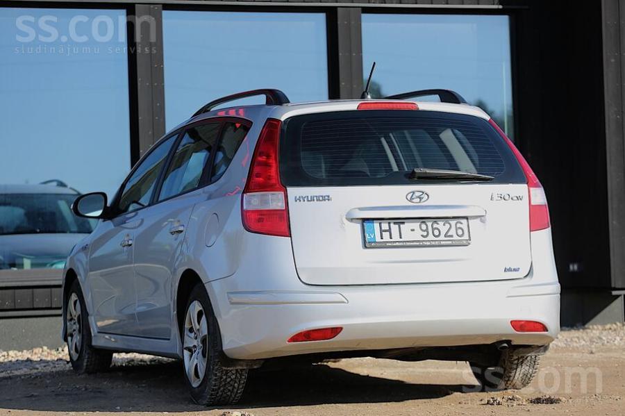 Pelēks Hyundai i30 2011 Tukums, ar dzinēja tilpumu 1.60 L un nobraukumu 245 tūkst. km par 1550 €, foto 4 vietnē AUTOMOTO.COM.LV
