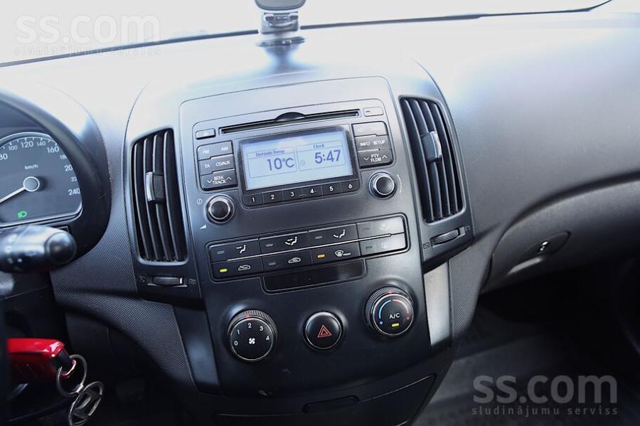 Pelēks Hyundai i30 2011 Tukums, ar dzinēja tilpumu 1.60 L un nobraukumu 245 tūkst. km par 1550 €, foto 17 vietnē AUTOMOTO.COM.LV