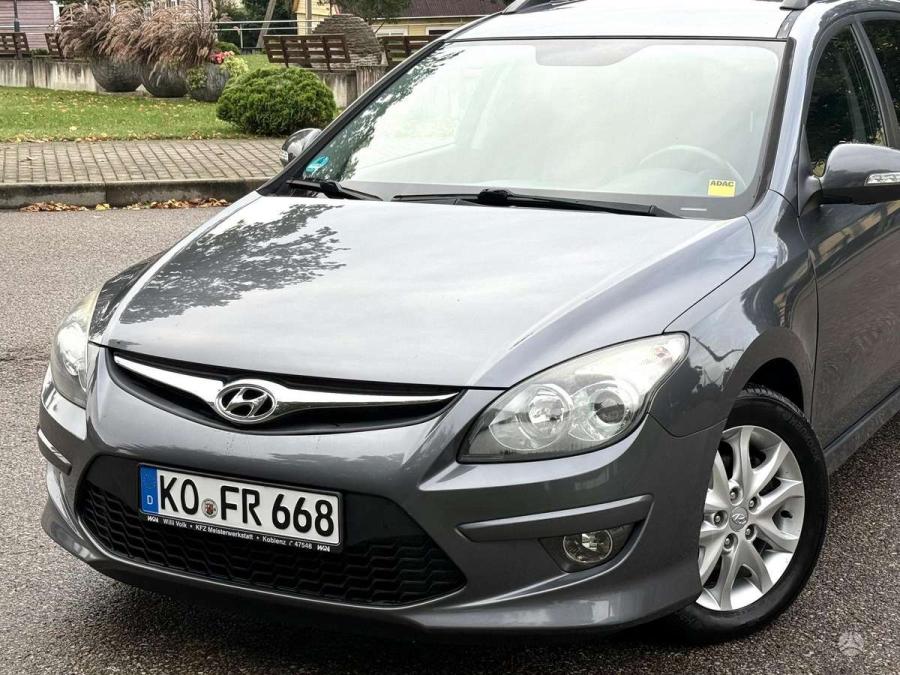 Серый Хендай i30 2011 в Каунас, объемом двигателя 1.58 л и пробегом 213 тыс. км за 2750 €, фото 5 на AUTOMOTO.COM.LV
