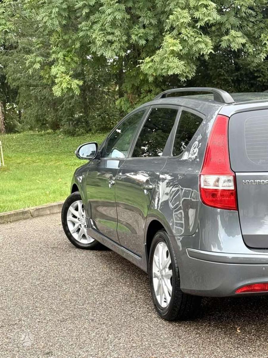 Серый Хендай i30 2011 в Каунас, объемом двигателя 1.58 л и пробегом 213 тыс. км за 2750 €, фото 15 на AUTOMOTO.COM.LV