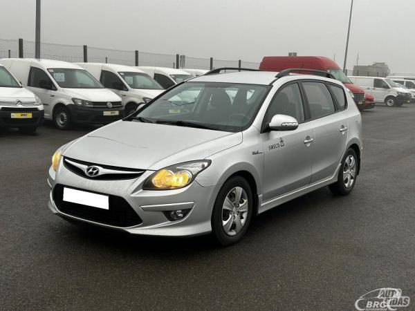 Grey Hyundai i30 2012 in Avizieniai, with an engine capacity of 1.60 L and mileage of 376 thousand km for 2290 €, photo 1 on AUTOMOTO.COM.LV