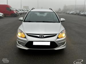Pelēks Hyundai i30 2012 Avižieniai, ar dzinēja tilpumu 1.60 L un nobraukumu 376 tūkst. km par 2290 €, foto 5 vietnē AUTOMOTO.COM.LV