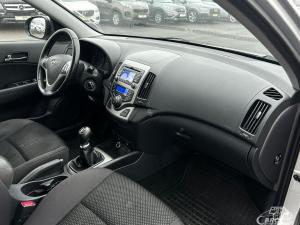 Pelēks Hyundai i30 2012 Avižieniai, ar dzinēja tilpumu 1.60 L un nobraukumu 376 tūkst. km par 2290 €, foto 10 vietnē AUTOMOTO.COM.LV