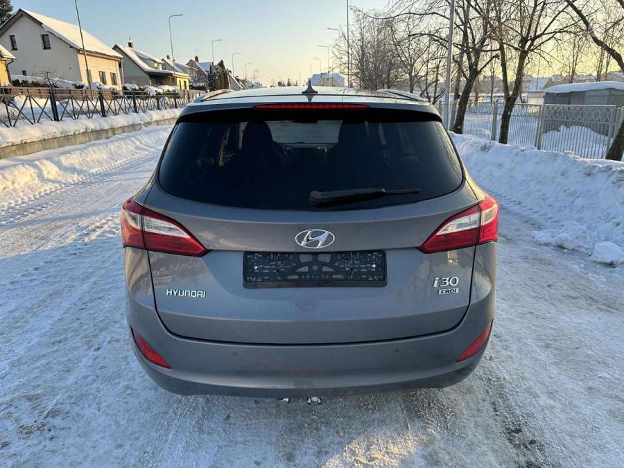 Pelēks Hyundai i30 2012 Telšiai, ar dzinēja tilpumu 1.60 L un nobraukumu 262 tūkst. km par 4200 €, foto 4 vietnē AUTOMOTO.COM.LV