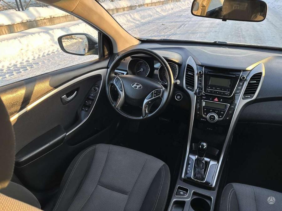 Pelēks Hyundai i30 2012 Telšiai, ar dzinēja tilpumu 1.60 L un nobraukumu 262 tūkst. km par 4200 €, foto 10 vietnē AUTOMOTO.COM.LV