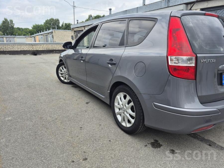 Grey Hyundai i30 2012 in Riga, with an engine capacity of 1.60 L and mileage of 204 thousand km for 2450 €, photo 5 on AUTOMOTO.COM.LV