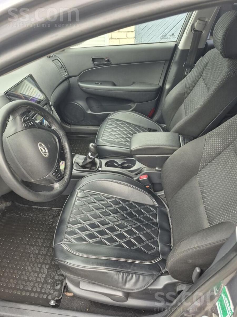 Grey Hyundai i30 2012 in Riga, with an engine capacity of 1.60 L and mileage of 204 thousand km for 2450 €, photo 11 on AUTOMOTO.COM.LV