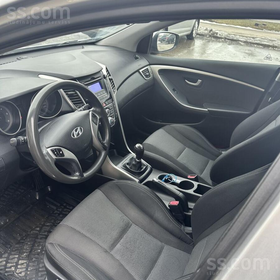 Серый Хендай i30 2012 в Рига, объемом двигателя 1.40 л и пробегом 330 тыс. км за 3500 €, фото 10 на AUTOMOTO.COM.LV