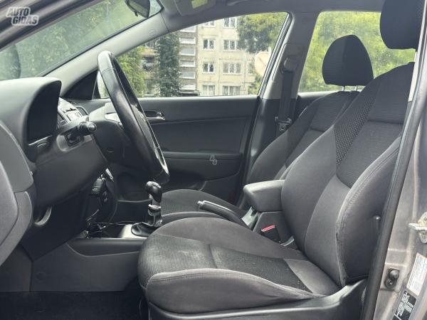 Pelēks Hyundai i30 2012 Kauņa, ar dzinēja tilpumu 1.60 L un nobraukumu 300 tūkst. km par 1500 €, foto 6 vietnē AUTOMOTO.COM.LV