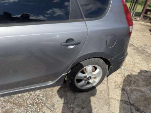 Pelēks Hyundai i30 2012 Tauragė, ar dzinēja tilpumu 1.58 L un nobraukumu 289 tūkst. km par 1600 €, foto 4 vietnē AUTOMOTO.COM.LV