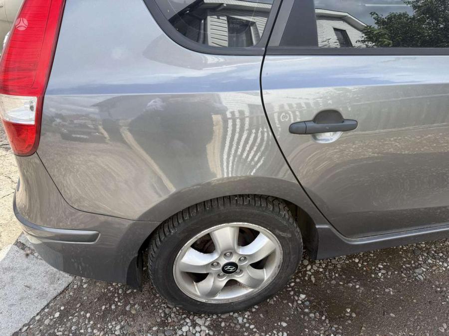 Pelēks Hyundai i30 2012 Tauragė, ar dzinēja tilpumu 1.58 L un nobraukumu 289 tūkst. km par 1600 €, foto 7 vietnē AUTOMOTO.COM.LV