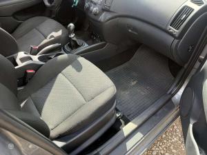 Pelēks Hyundai i30 2012 Tauragė, ar dzinēja tilpumu 1.58 L un nobraukumu 289 tūkst. km par 1600 €, foto 12 vietnē AUTOMOTO.COM.LV