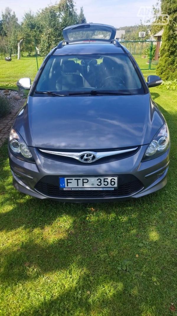 Grey Hyundai i30 2012 in Marijampole, with an engine capacity of 1.60 L and mileage of 312 thousand km for 2000 €, photo 1 on AUTOMOTO.COM.LV