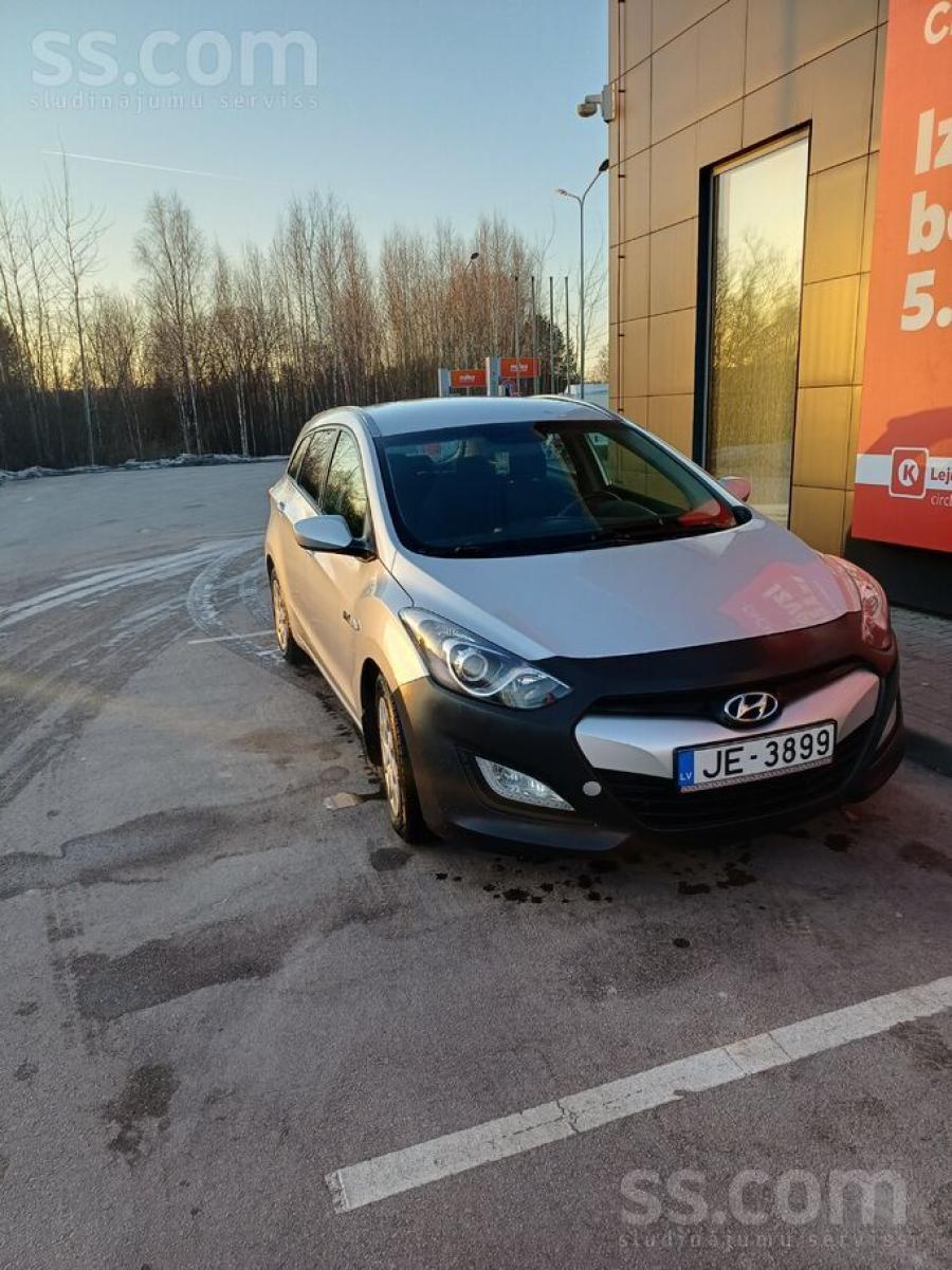 Pelēks Hyundai i30 2013 Rīga, ar dzinēja tilpumu 1.40 L un nobraukumu 368 tūkst. km par 2500 €, foto 1 vietnē AUTOMOTO.COM.LV