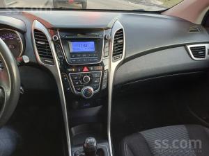 Pelēks Hyundai i30 2013 Rīga, ar dzinēja tilpumu 1.40 L un nobraukumu 368 tūkst. km par 2500 €, foto 7 vietnē AUTOMOTO.COM.LV