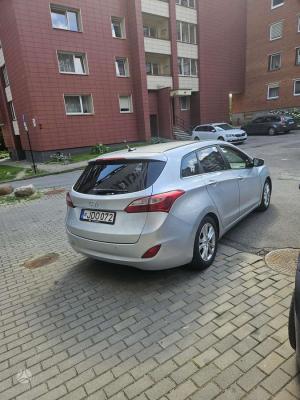 Серый Хендай i30 2013 в Вильнюс, объемом двигателя 1.58 л и пробегом 286 тыс. км за 3200 €, фото 3 на AUTOMOTO.COM.LV