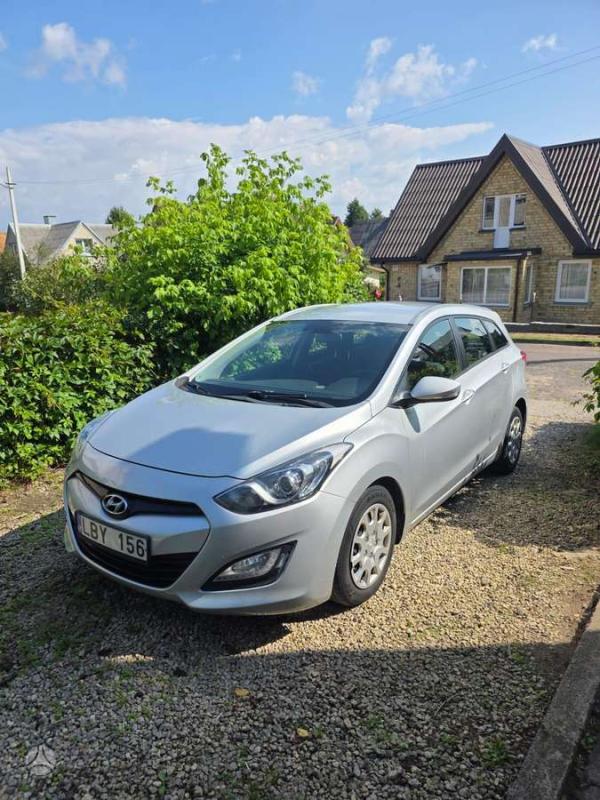 Pelēks Hyundai i30 2013 Kelmė, ar dzinēja tilpumu 1.58 L un nobraukumu 202 tūkst. km par 3800 €, foto 1 vietnē AUTOMOTO.COM.LV