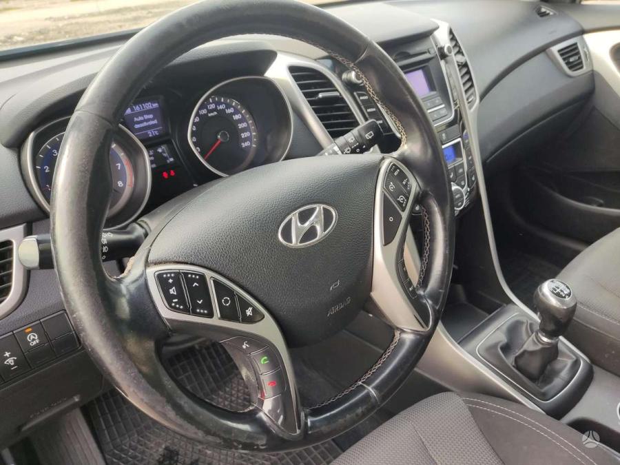 Grey Hyundai i30 2013 in Prienai, with an engine capacity of 1.59 L and mileage of 161 thousand km for 5150 €, photo 8 on AUTOMOTO.COM.LV