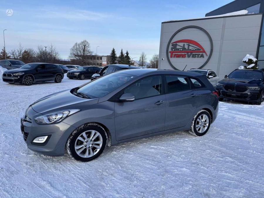 Pelēks Hyundai i30 2014 Telšiai, ar dzinēja tilpumu 1.60 L un nobraukumu 228 tūkst. km par 4700 €, foto 2 vietnē AUTOMOTO.COM.LV