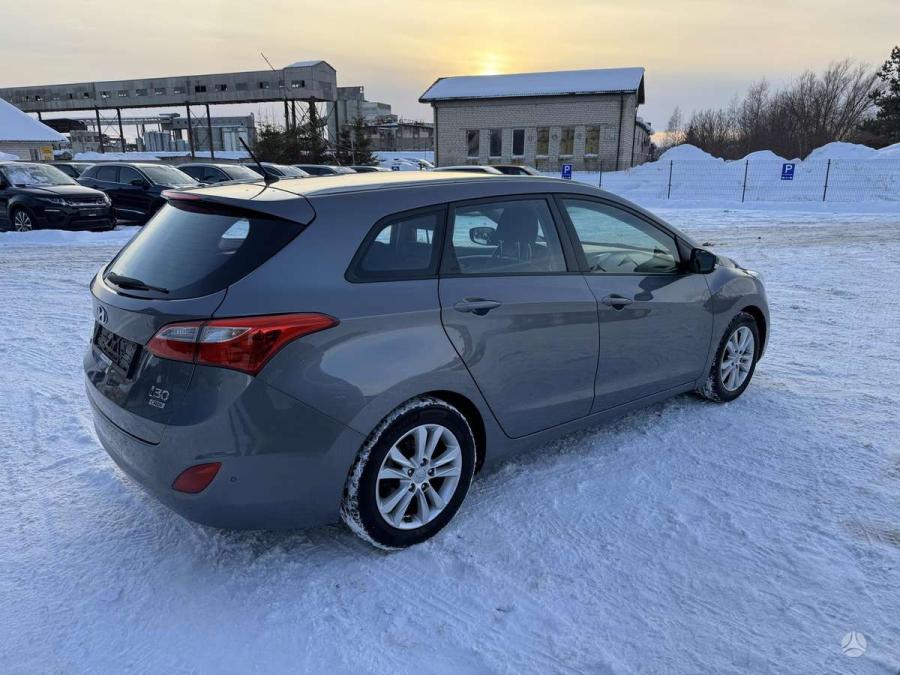 Pelēks Hyundai i30 2014 Telšiai, ar dzinēja tilpumu 1.60 L un nobraukumu 228 tūkst. km par 4700 €, foto 7 vietnē AUTOMOTO.COM.LV