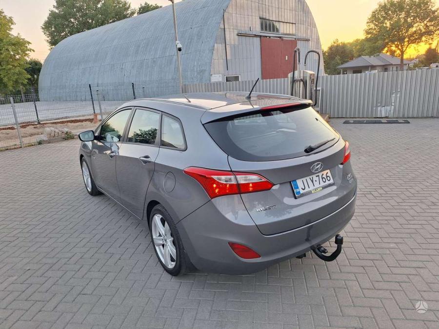 Pelēks Hyundai i30 2014 Vilkaviškis, ar dzinēja tilpumu 1.58 L un nobraukumu 210 tūkst. km par 5100 €, foto 4 vietnē AUTOMOTO.COM.LV
