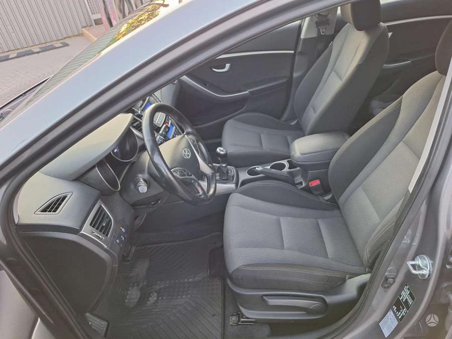 Pelēks Hyundai i30 2014 Vilkaviškis, ar dzinēja tilpumu 1.58 L un nobraukumu 210 tūkst. km par 5100 €, foto 12 vietnē AUTOMOTO.COM.LV