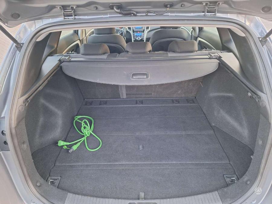 Pelēks Hyundai i30 2014 Vilkaviškis, ar dzinēja tilpumu 1.58 L un nobraukumu 210 tūkst. km par 5100 €, foto 17 vietnē AUTOMOTO.COM.LV